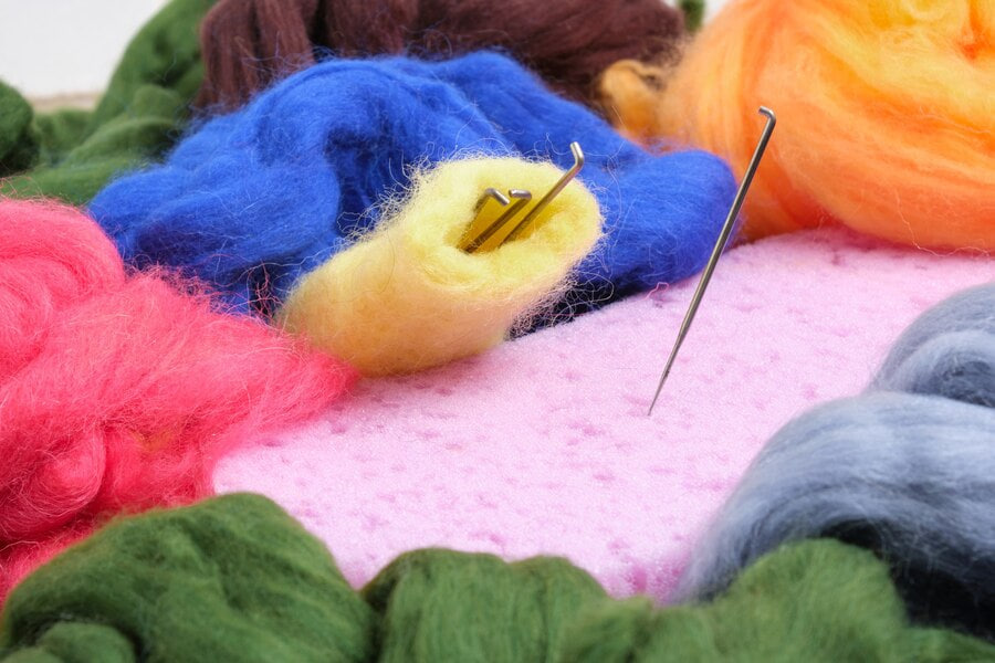 Пасхальное яйцо из шерсти Большая Переменка